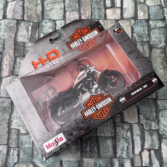 Harley-Davidson | Toys | Harleydavidson Diecast Model Motorcycle | Poshmark